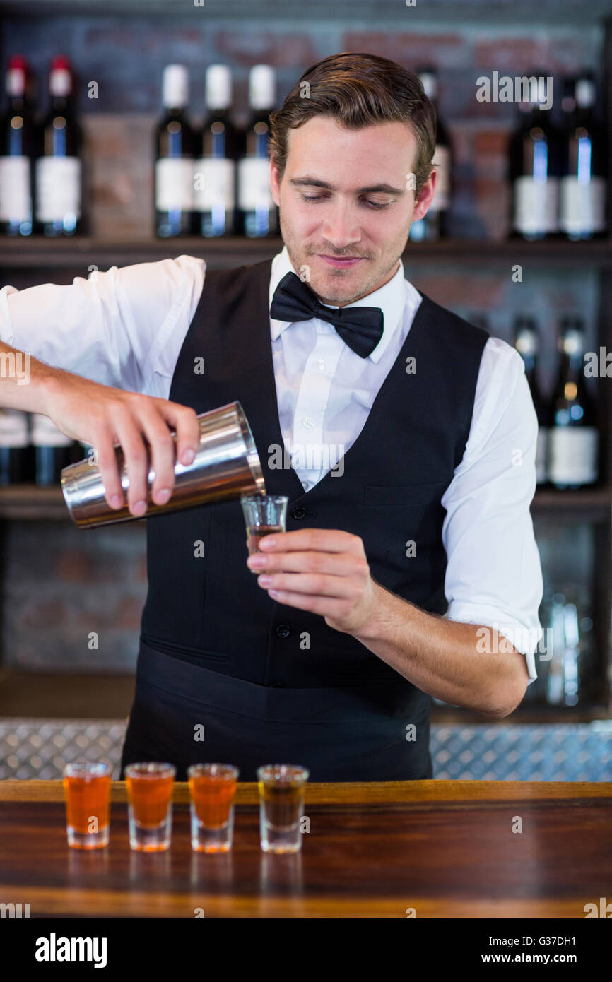 Pouring into shot glass hi-res stock photography and images - Alamy