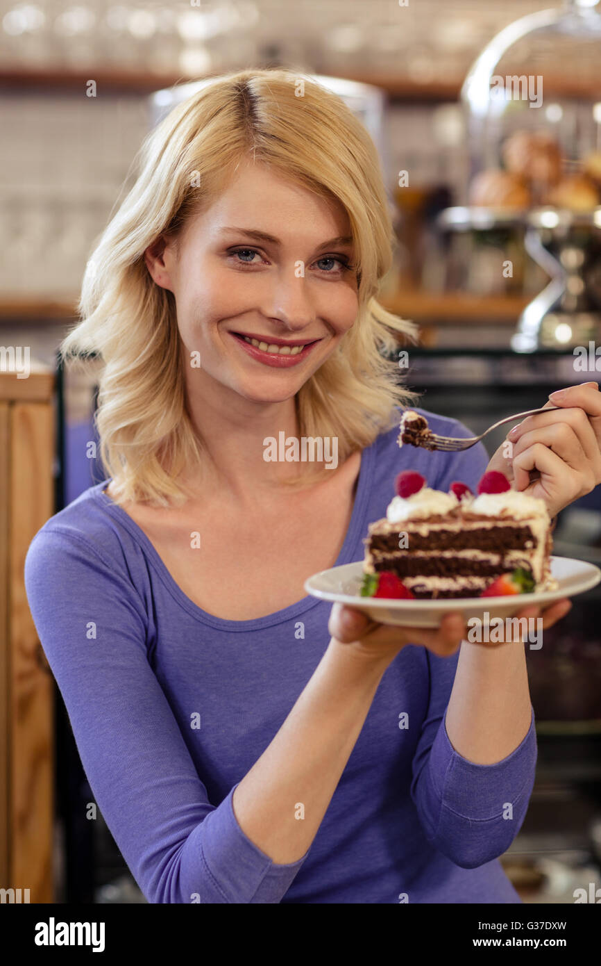 Woman cafe alone cake hi-res stock photography and images - Alamy