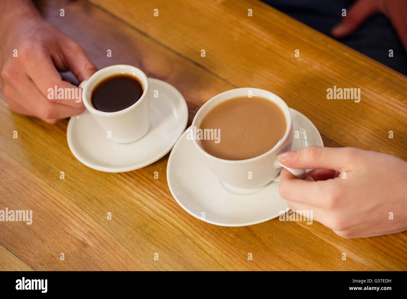 People drinking coffee Stock Photo - Alamy