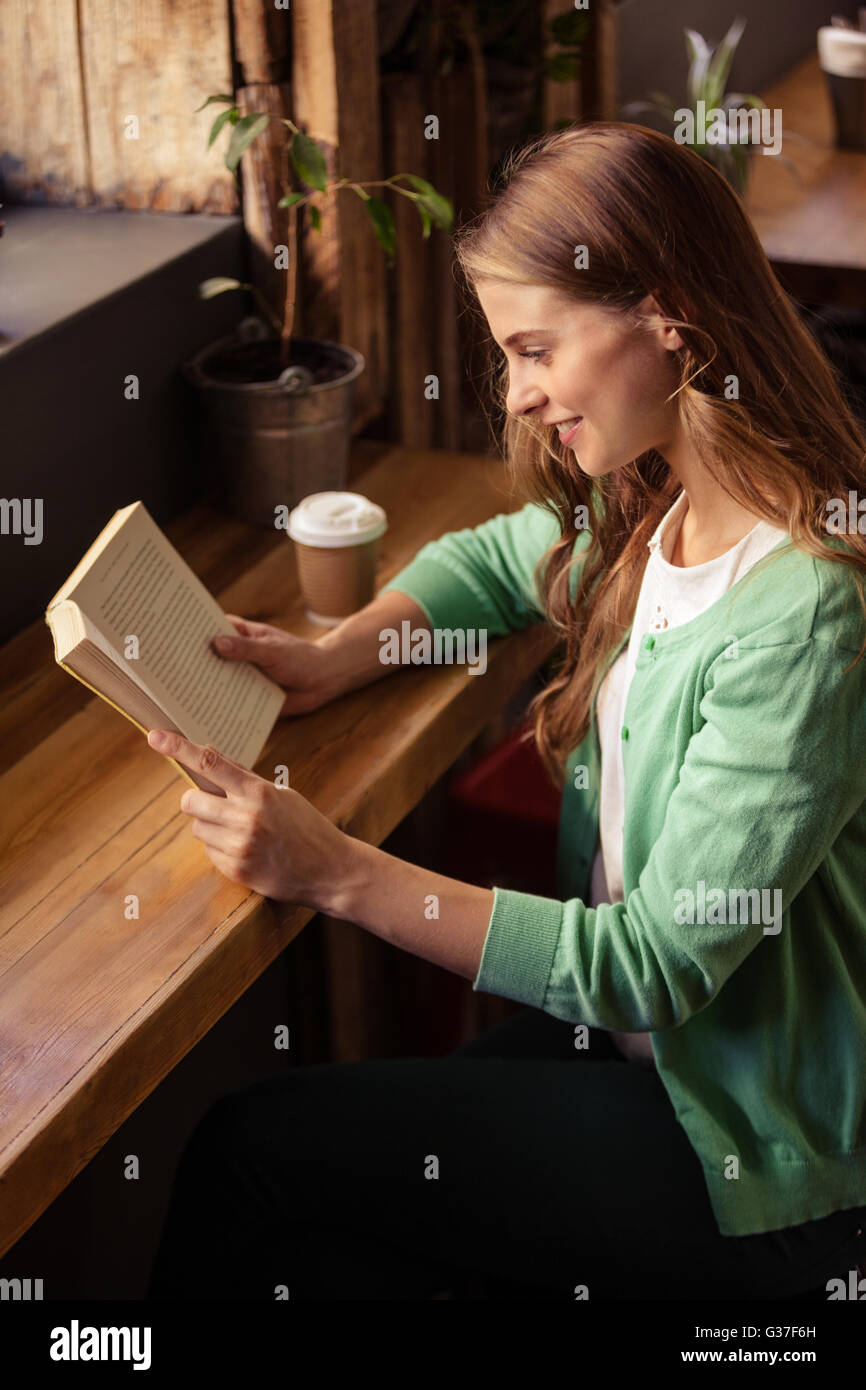 Beautiful girl reading hi-res stock photography and images - Alamy