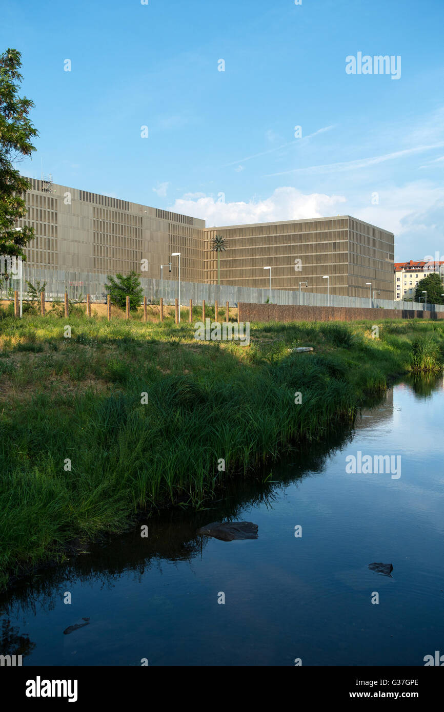 Bnd headquarters berlin hi-res stock photography and images - Alamy