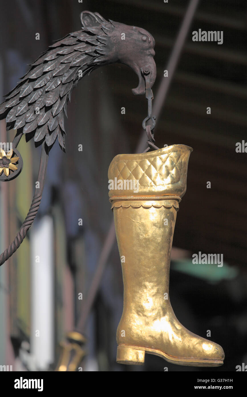 Golden boot hi-res stock photography and images - Alamy