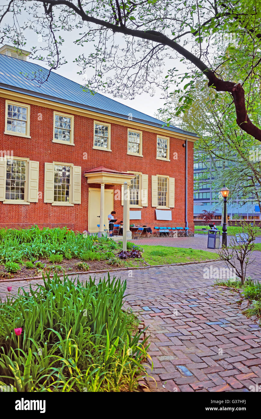 The arch street meeting house hi-res stock photography and images - Alamy