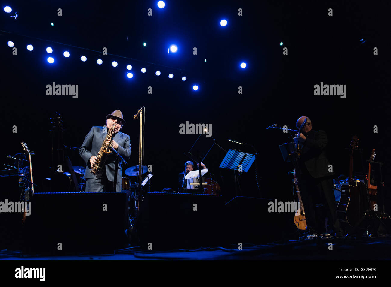 Van morrison saxophone hi-res stock photography and images - Alamy