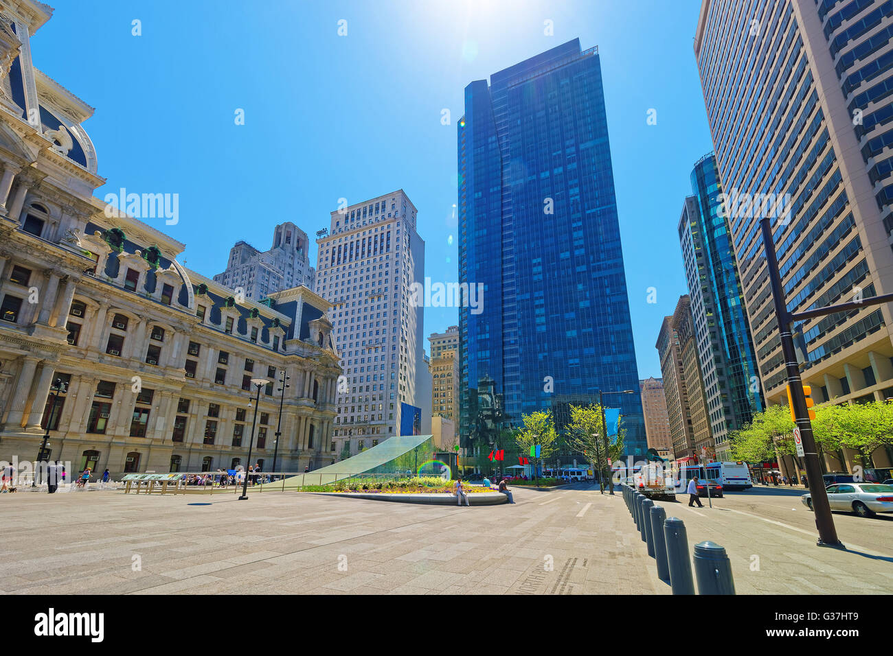 Penn Square with Philadelphia City Hall and skyline of skyscrapers ...