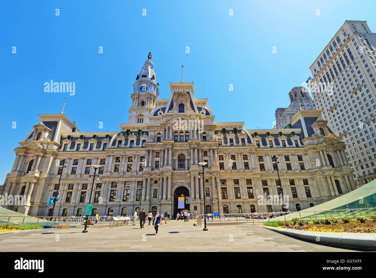 Government statue dome civic clock hi-res stock photography and images ...