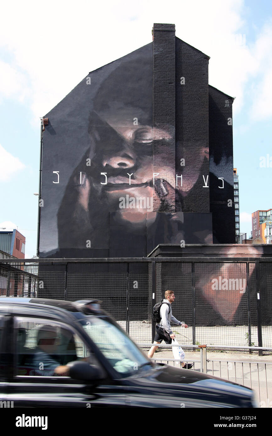 Mural by Axel Void on Oldham Road in Manchester Stock Photo - Alamy