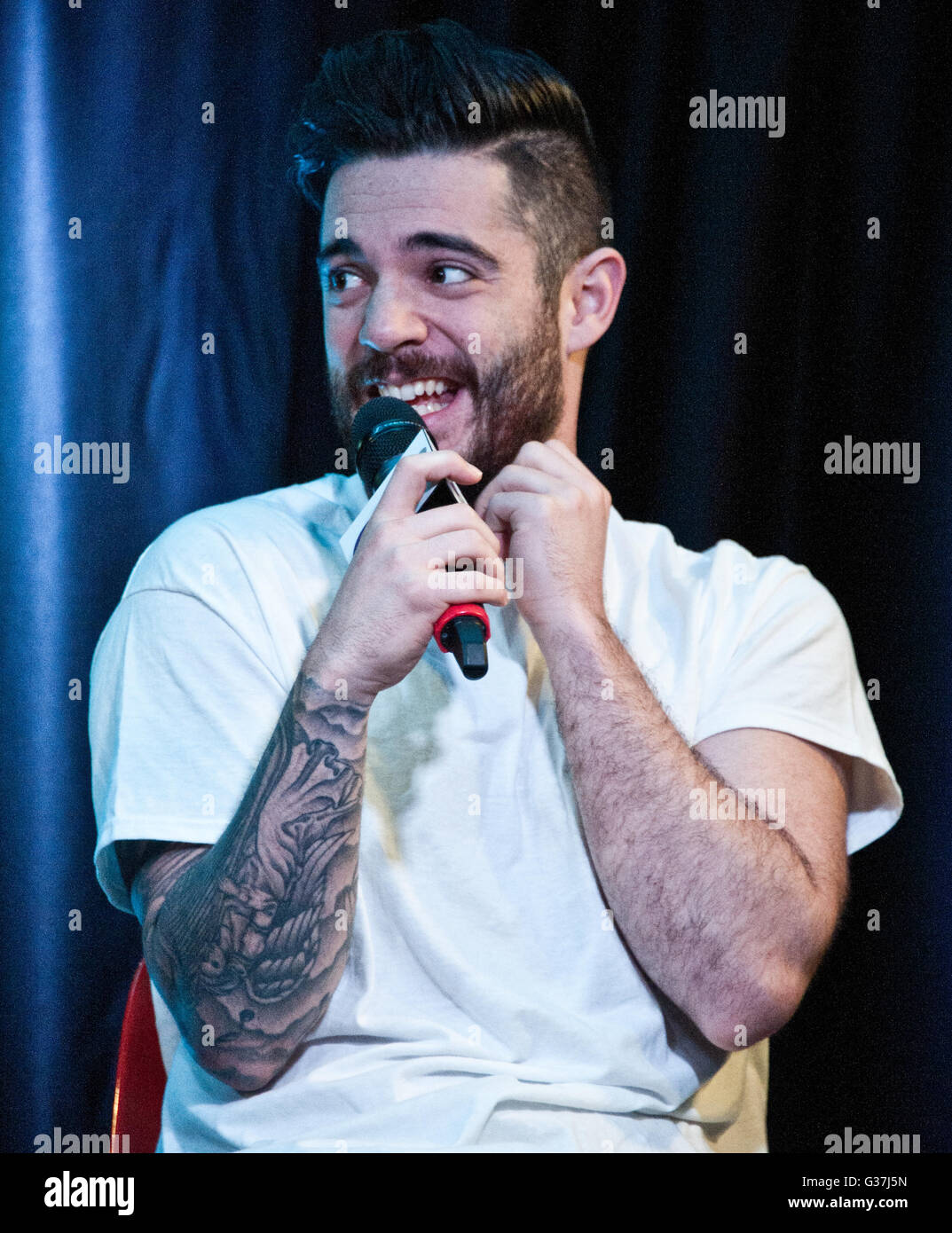 Jon bellion singer hi-res stock photography and images - Alamy