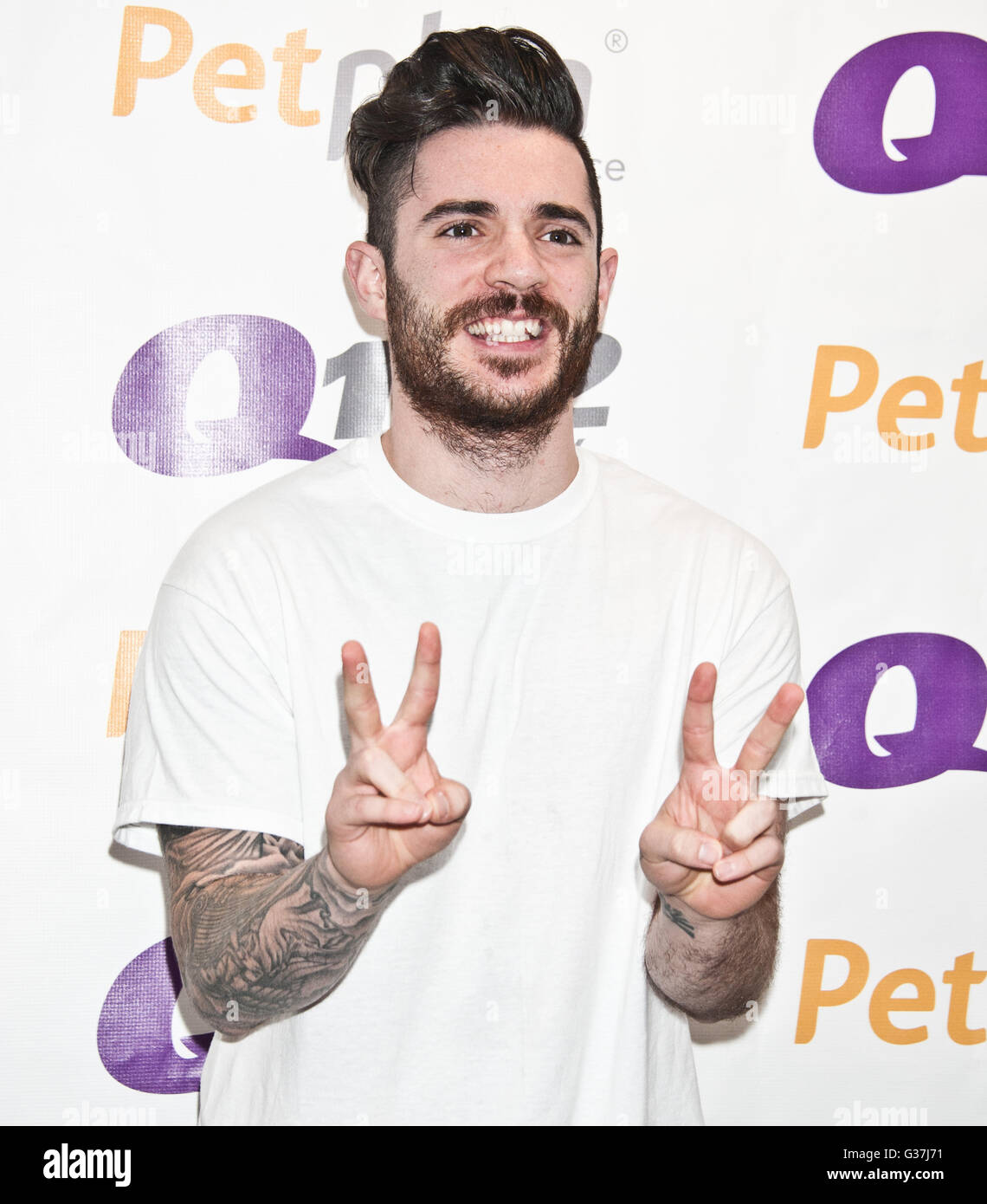 Jon bellion hi-res stock photography and images - Alamy