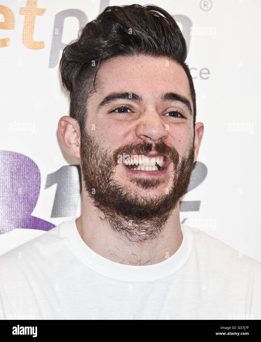 Jon bellion singer hi-res stock photography and images - Alamy
