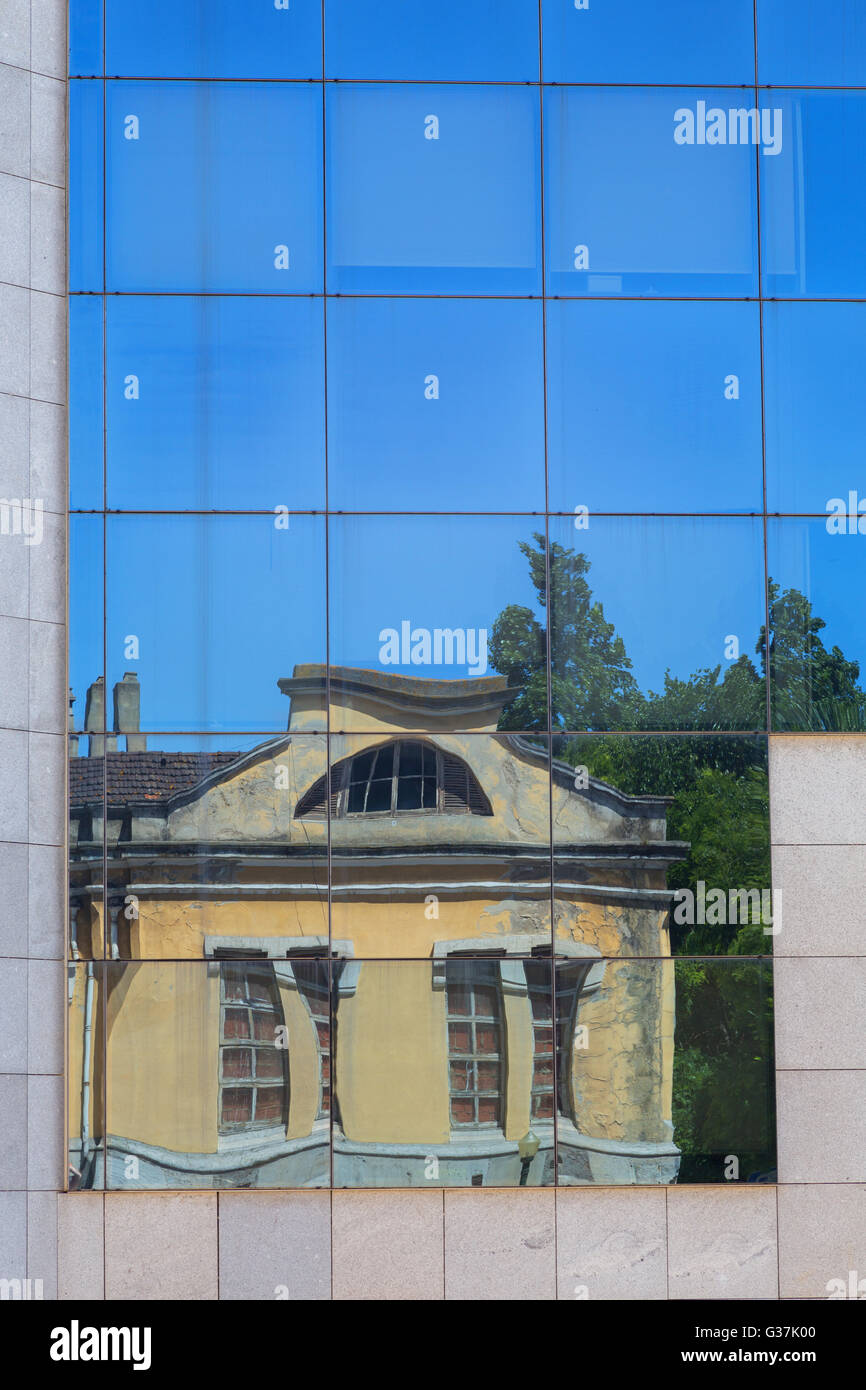 Old glass building hi-res stock photography and images - Alamy