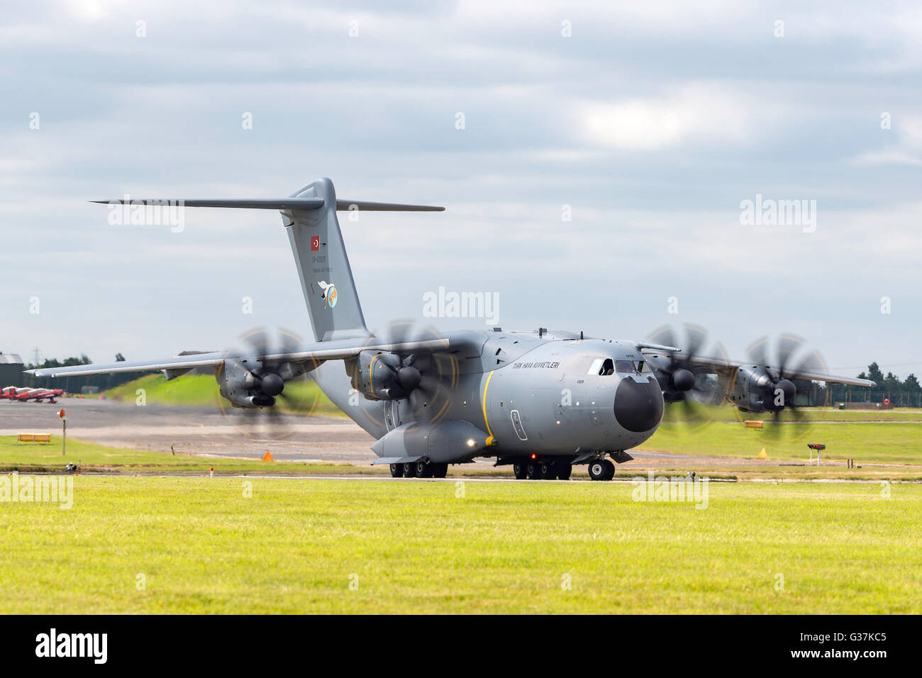Turkish airbus a400m atlas hi-res stock photography and images - Alamy