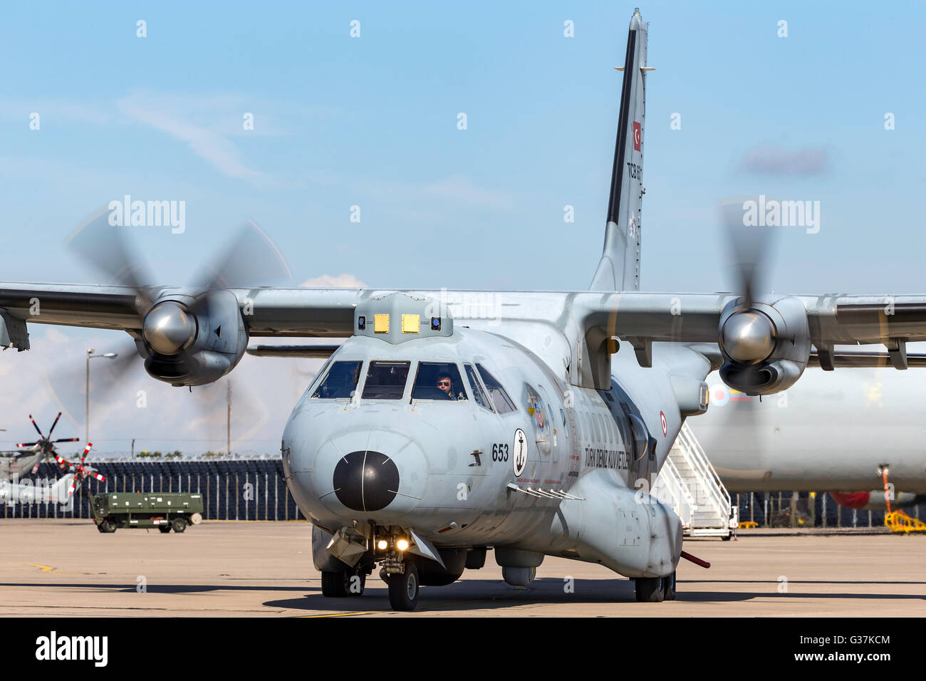 Casa aircraft hi-res stock photography and images - Alamy