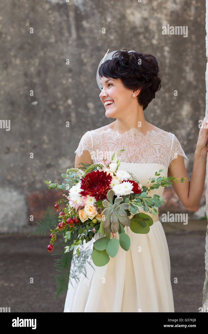 portrait of laughing bride Stock Photo - Alamy
