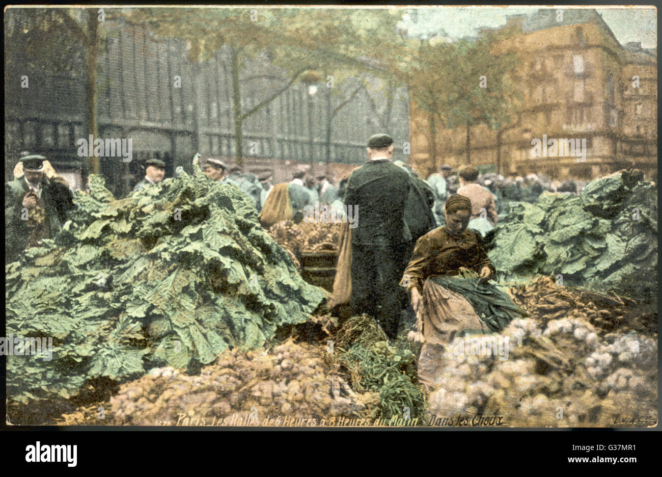 Markets in paris hi-res stock photography and images - Alamy
