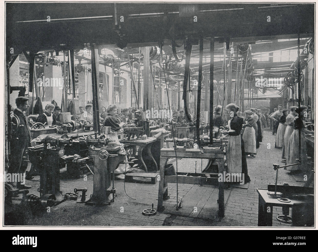 Machinists use hi-res stock photography and images - Alamy