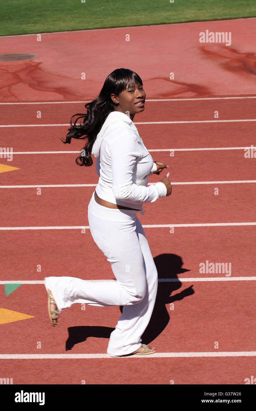 African american girl running track hi-res stock photography and images ...