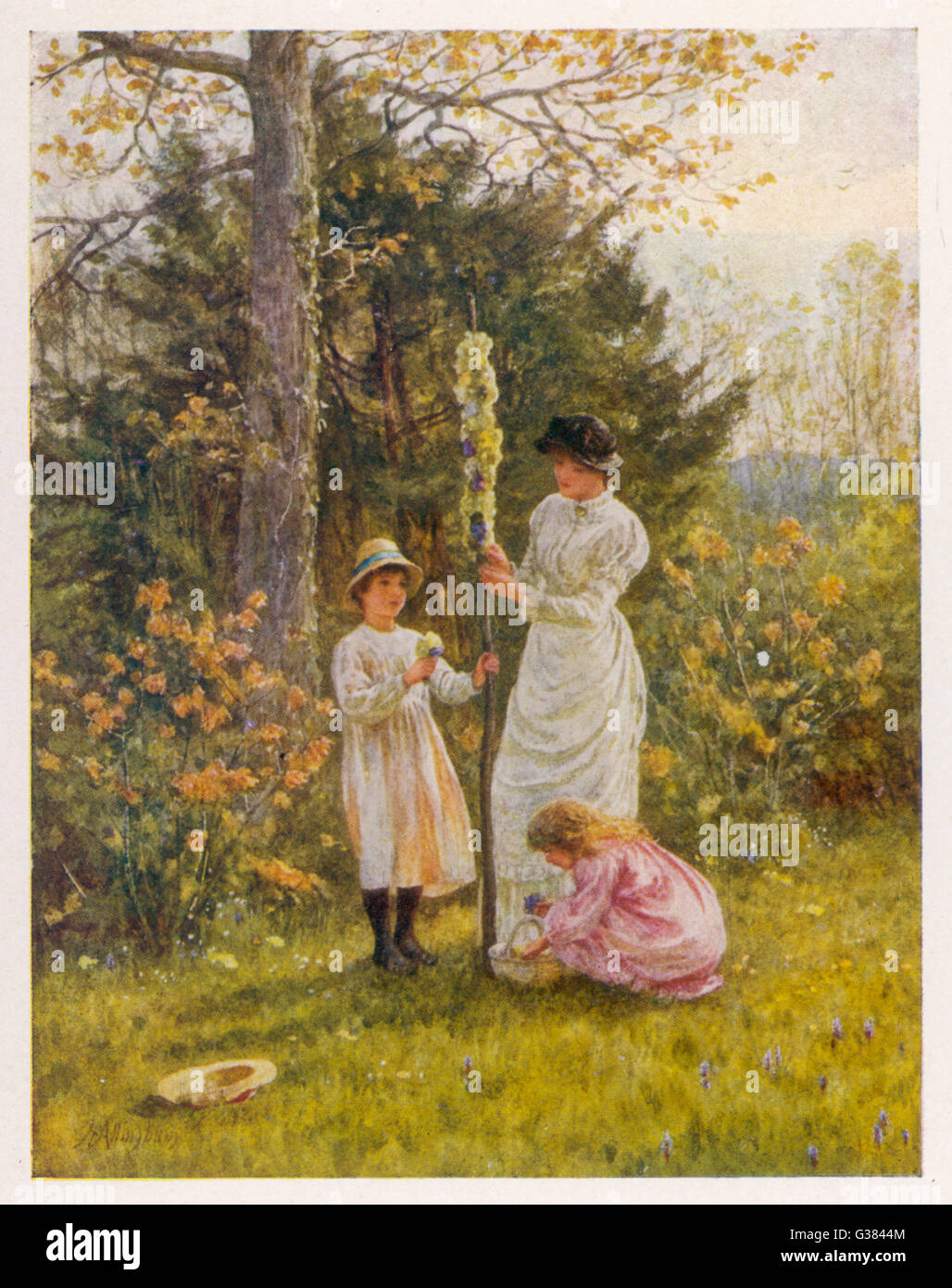 Small maypole hi-res stock photography and images - Alamy