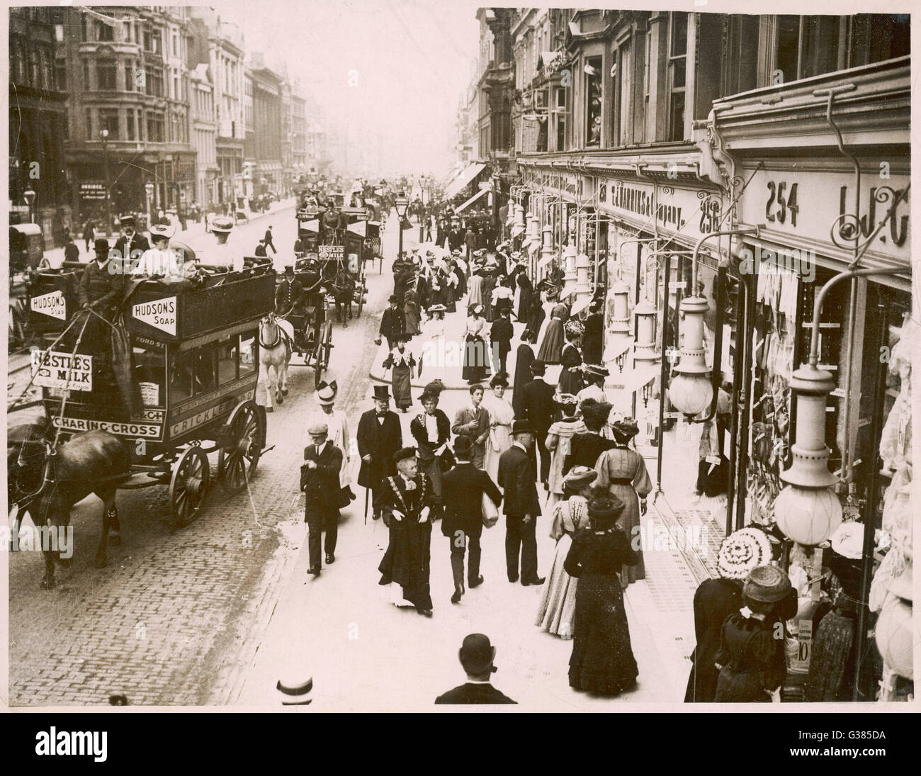1900 Street Scene High Resolution Stock Photography and Images - Alamy