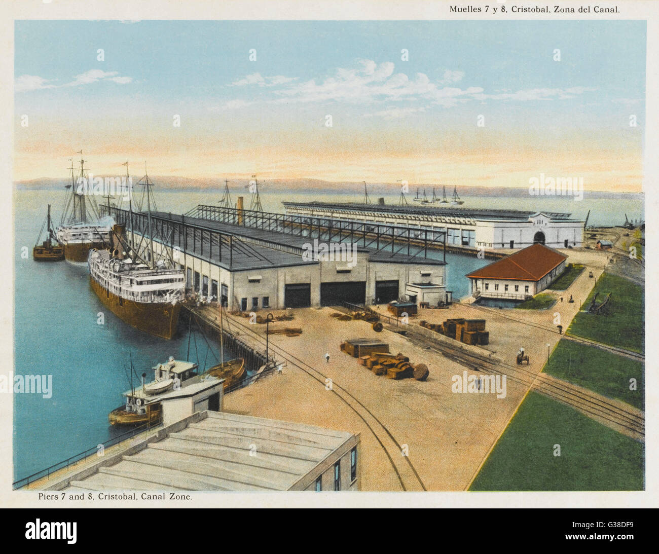 Canal - Panama - Piers 7 - 8 Stock Photo - Alamy