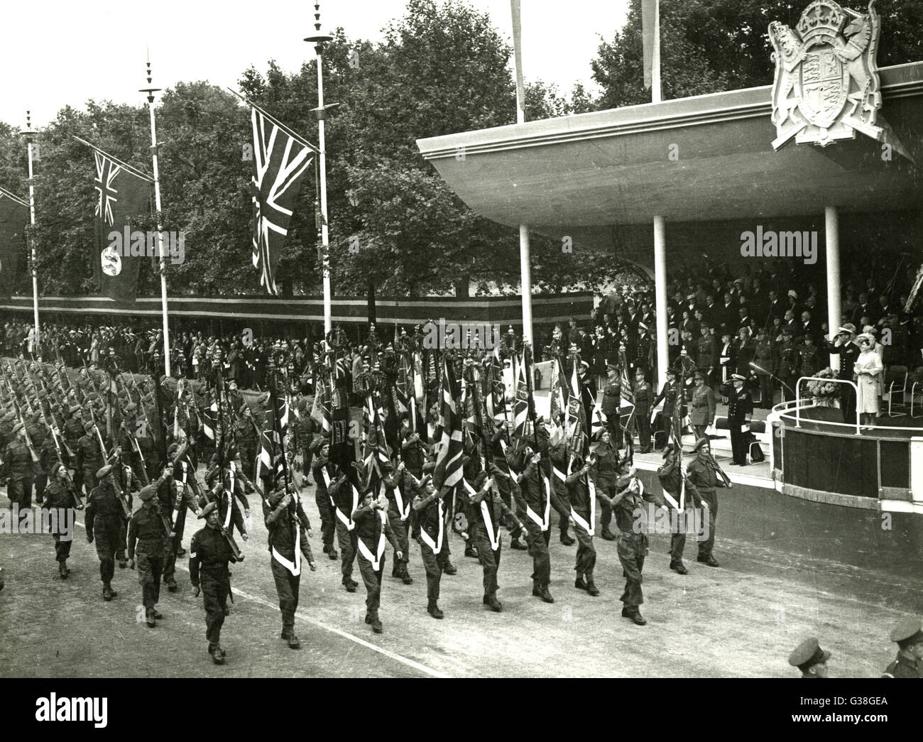 1946 victory parade hi-res stock photography and images - Alamy