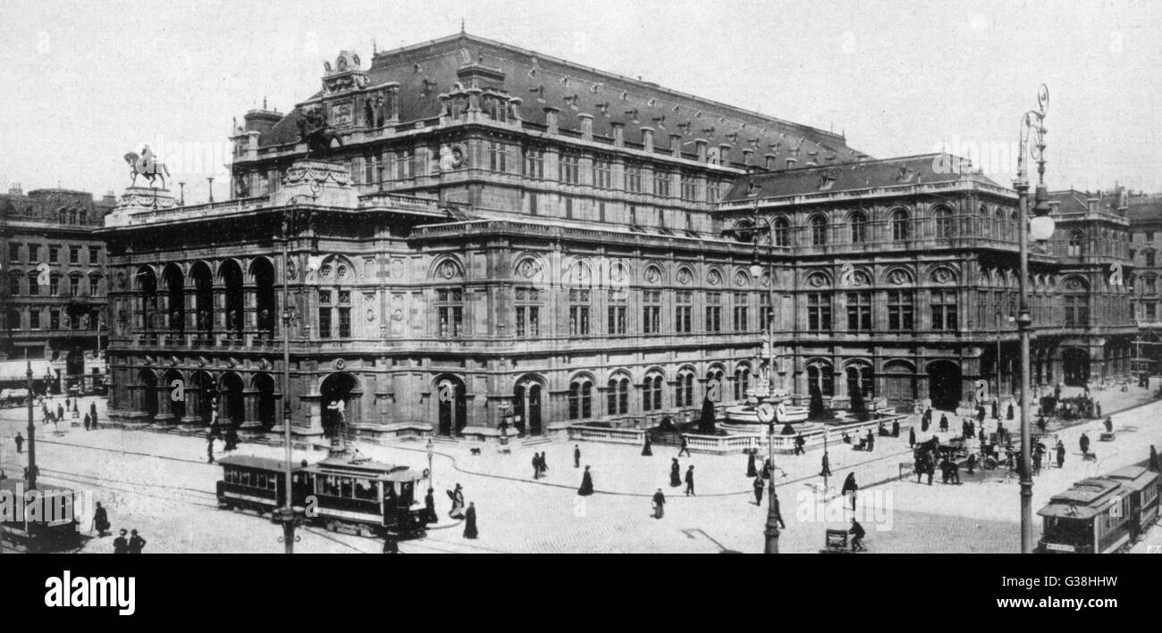 Buildings opera house Black and White Stock Photos & Images - Alamy