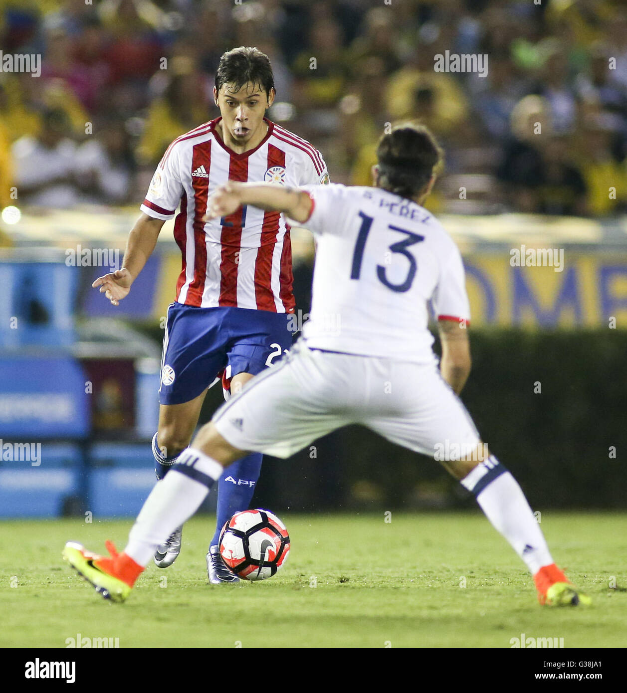 Los Angeles, California, USA. 7th June, 2016. Paraguay midfielder Oscar ...