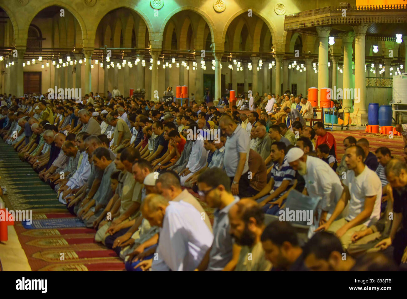 Cairo, Egypt. 8th June, 2016. Egyptian Muslim worshipers perform ...