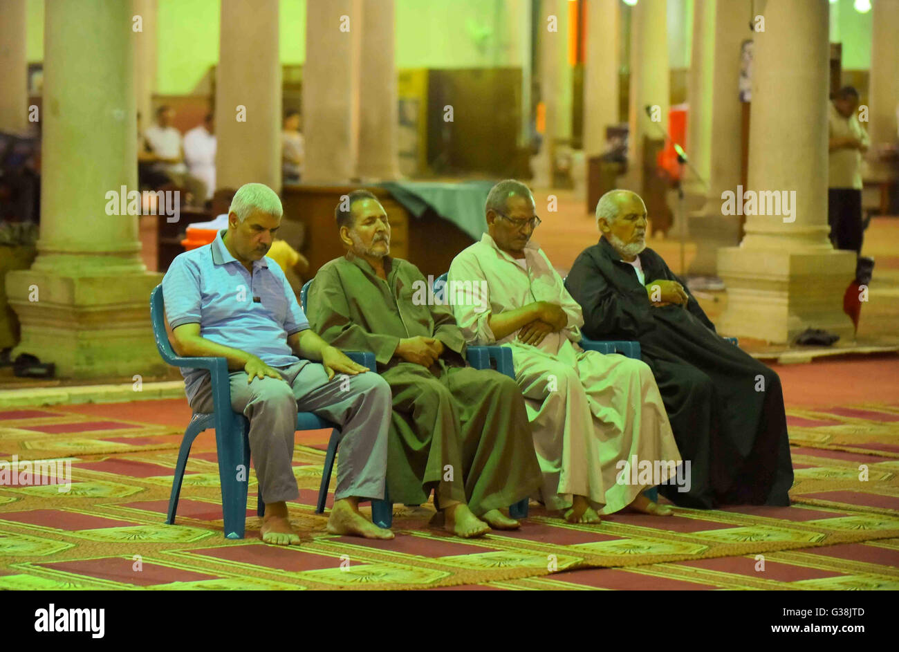 Cairo, Egypt. 8th June, 2016. Egyptian Muslim worshipers perform ...