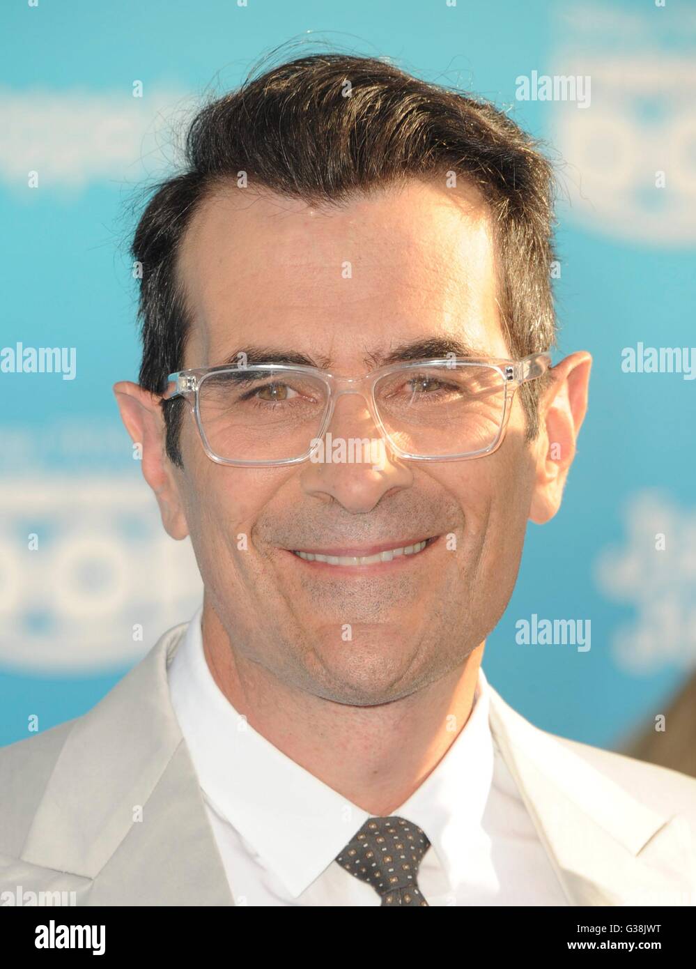 Los Angeles, CA, USA. 8th June, 2016. Ty Burrell at arrivals for ...