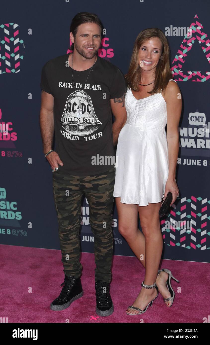 Nashville, TN, USA. 8th June, 2016. Canaan Smith at arrivals for 2016 CMT Music Awards ...