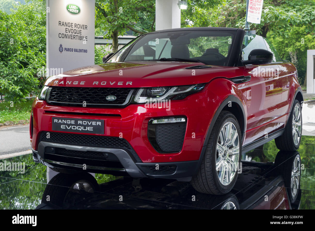 Range rover convertible hi-res stock photography and images - Alamy