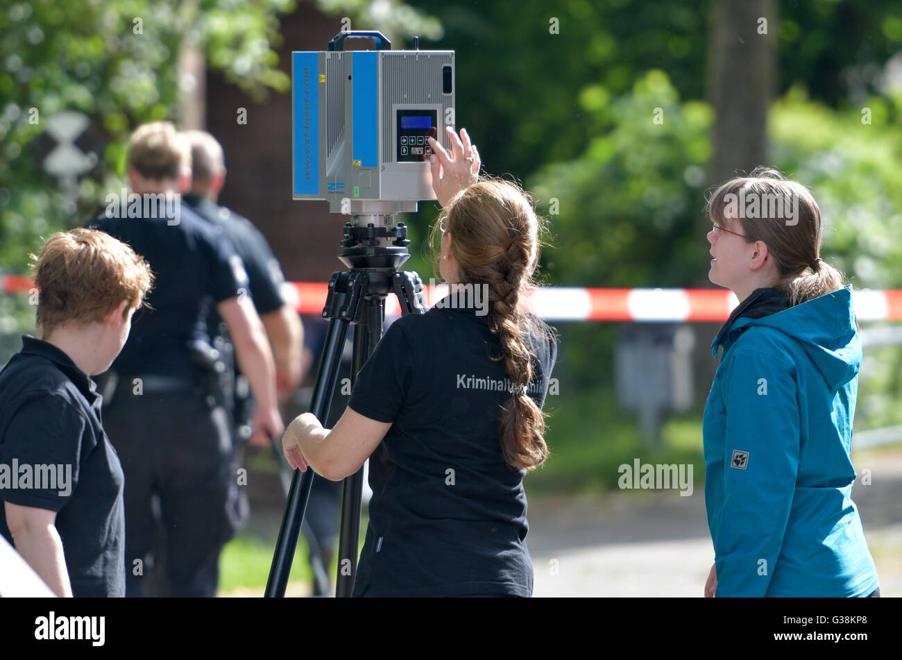 Crime scene scanner hi-res stock photography and images - Alamy