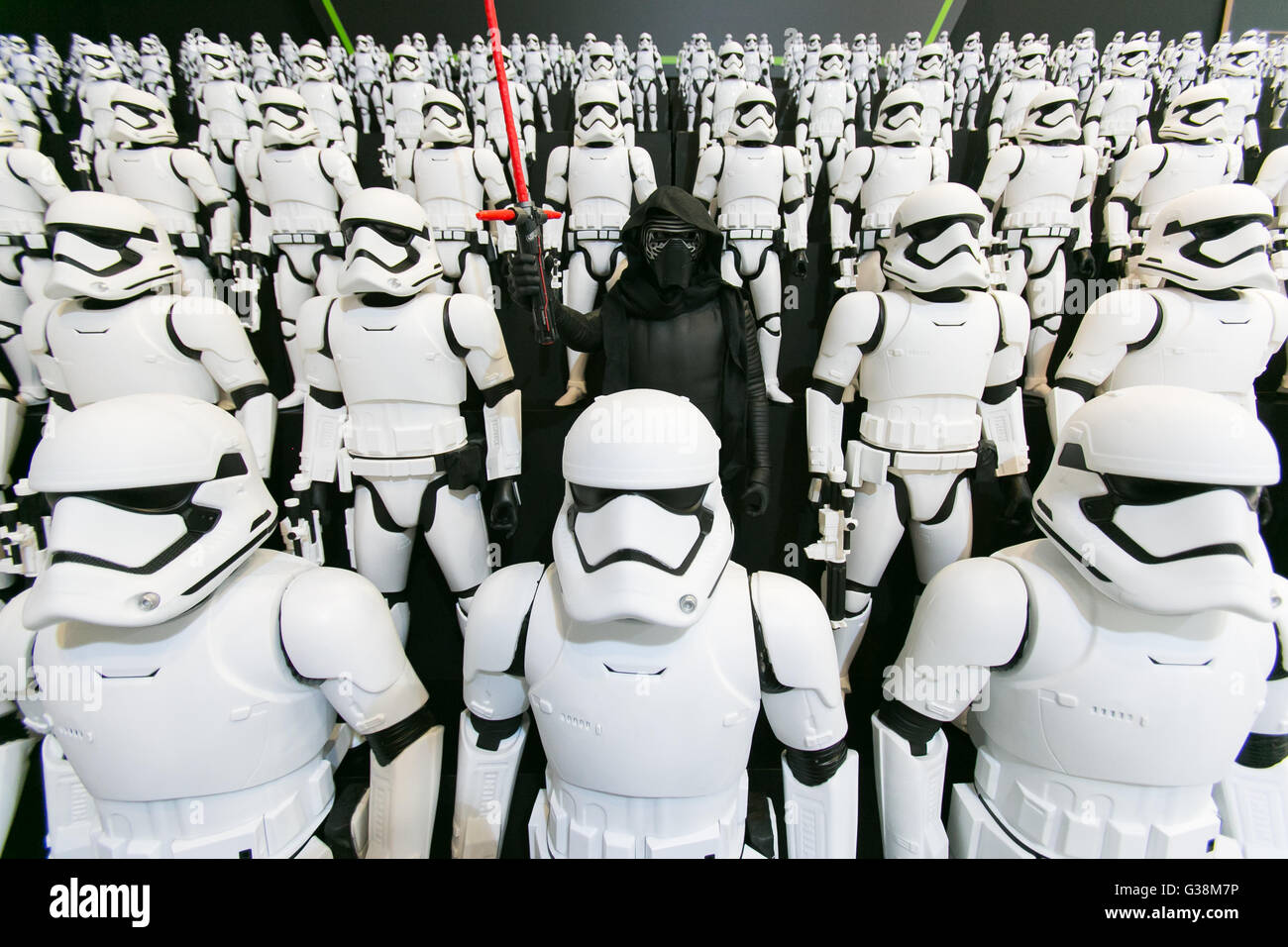 Stormtrooper display hi-res stock photography and images - Alamy