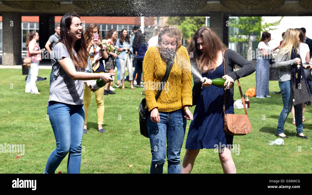 Student party study hi-res stock photography and images - Alamy