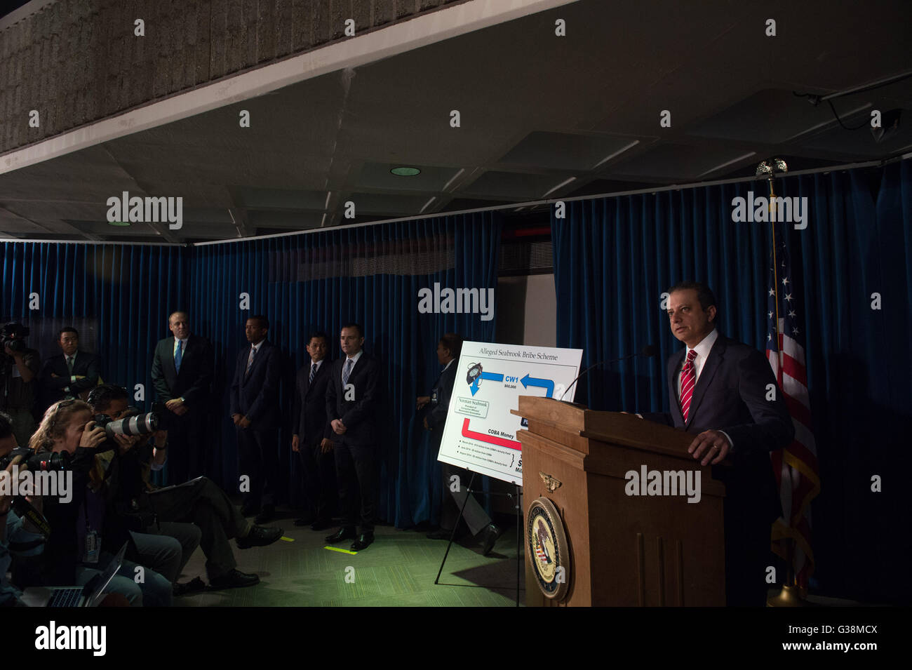 Preet bharara hedge fund hi-res stock photography and images - Alamy