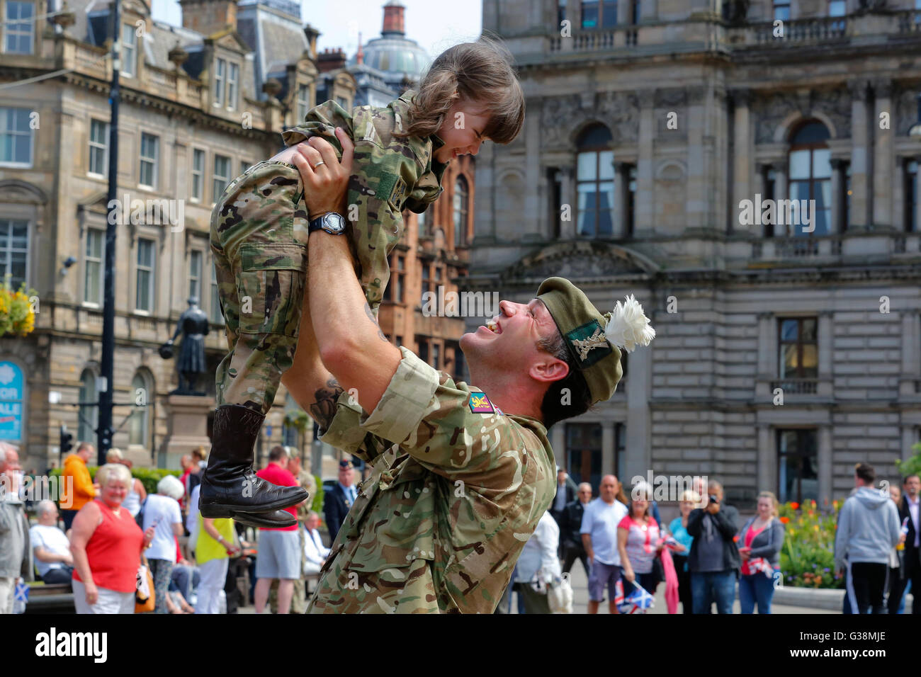 Royal highland fusiliers rhf hi-res stock photography and images - Alamy