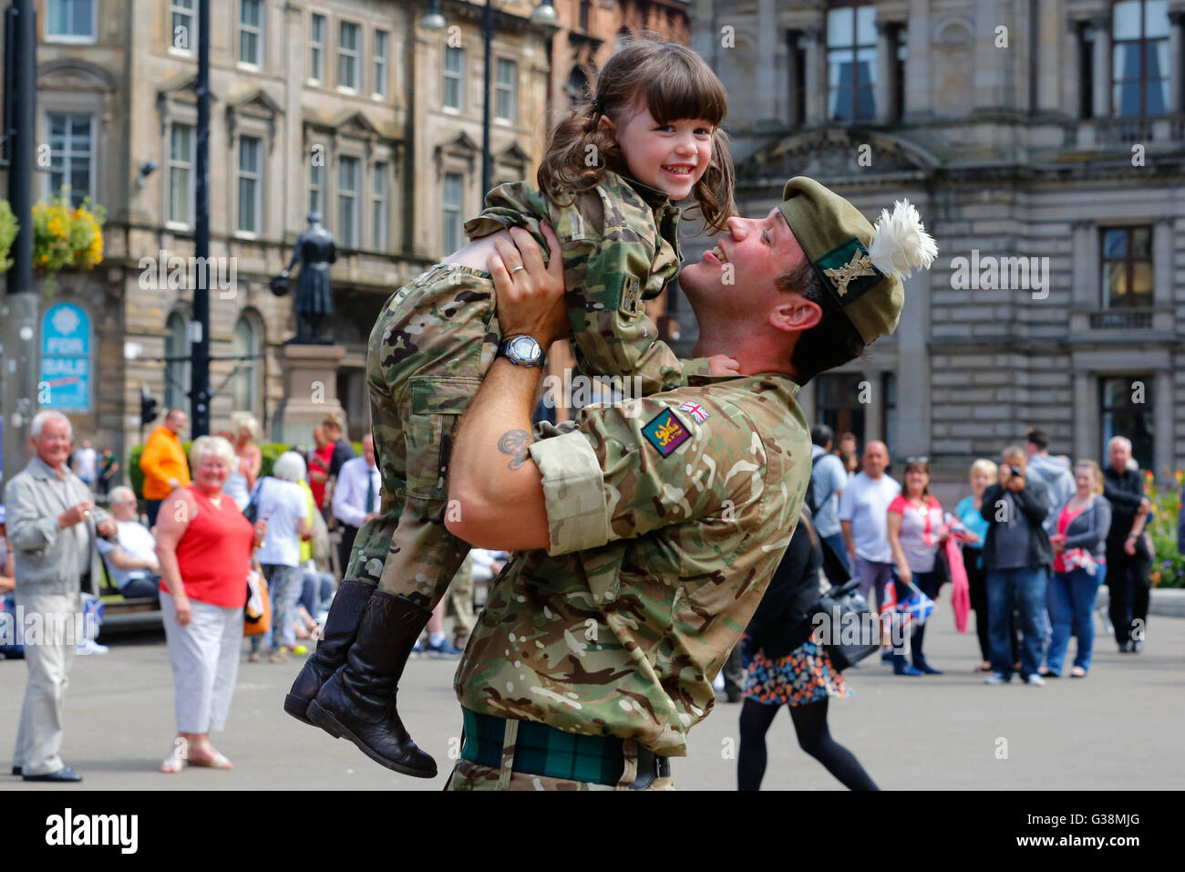 Royal highland fusiliers rhf hi-res stock photography and images - Alamy