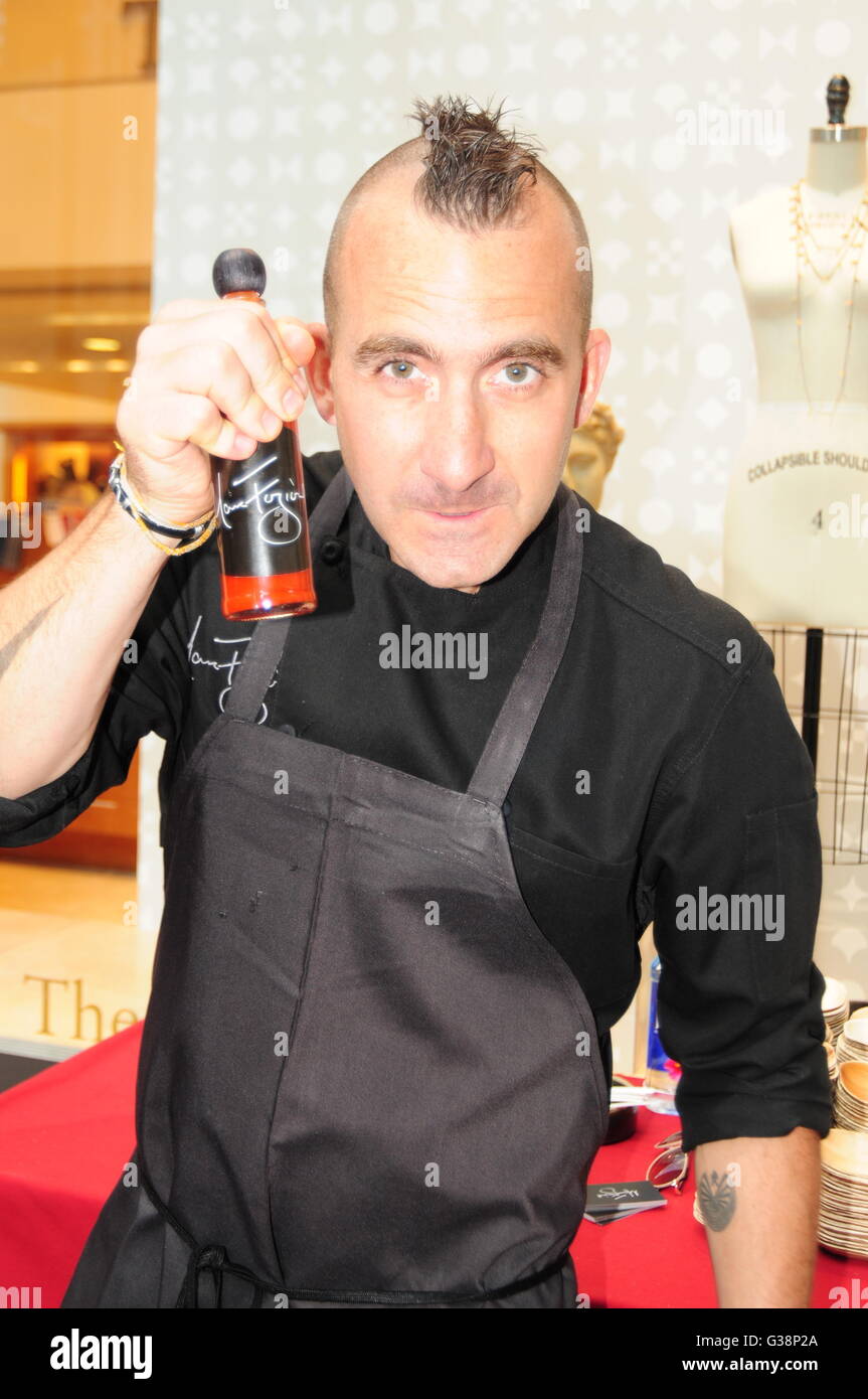 Marc forgione hi-res stock photography and images - Alamy