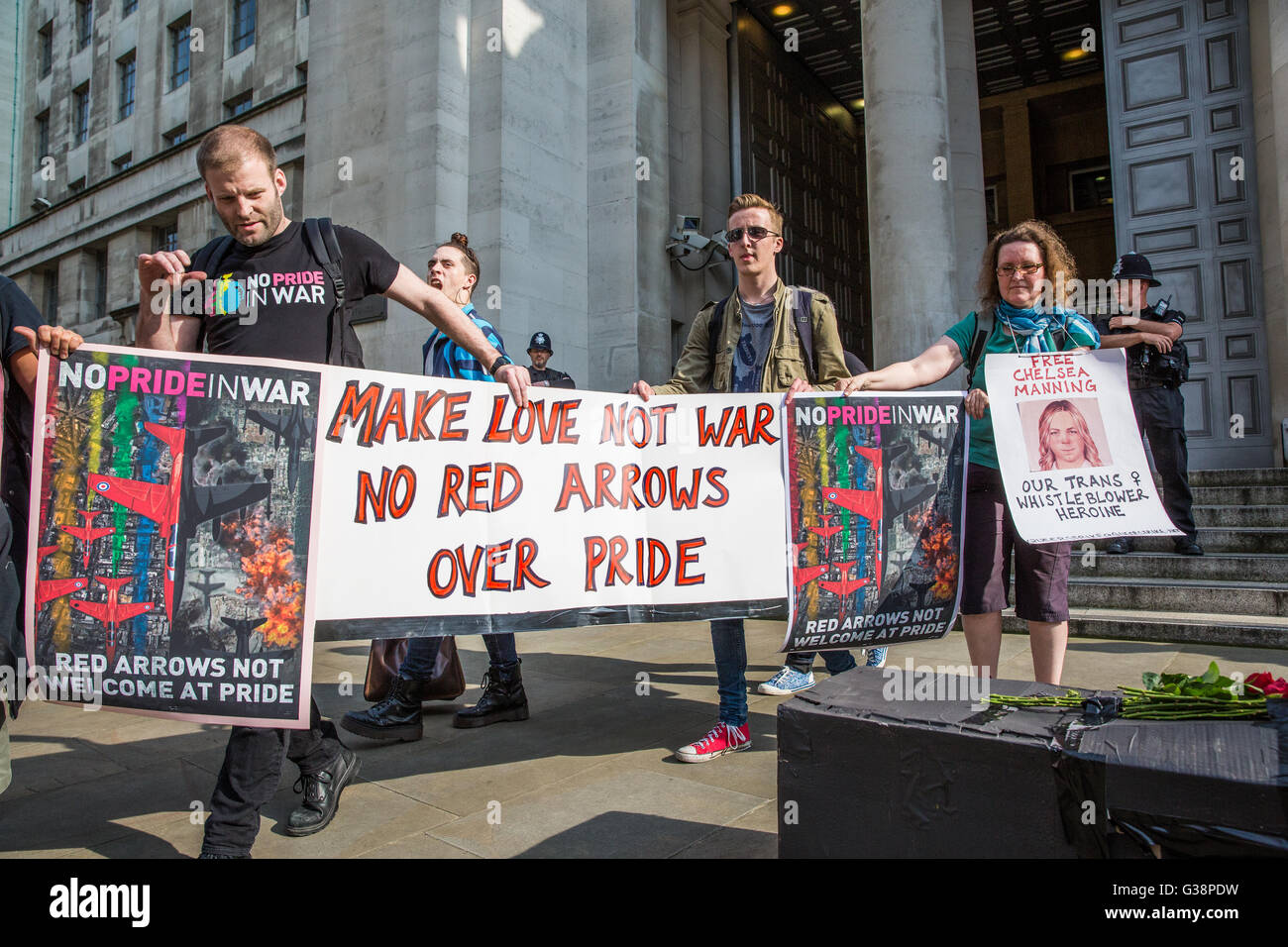 London, UK. 9th June, 2016. Campaigners from LGBTQI group No Pride In ...