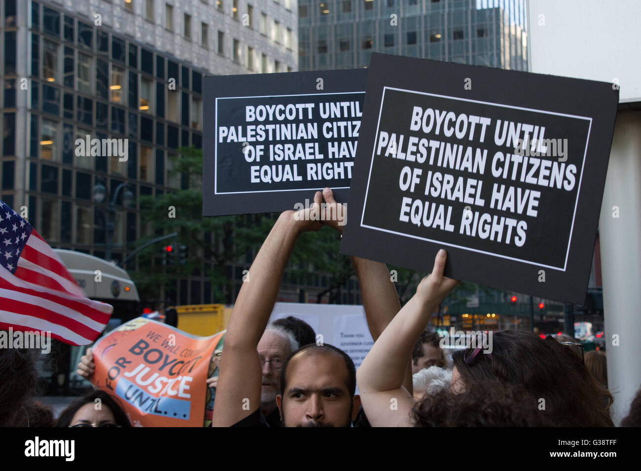 Boycott divest sanctions hi-res stock photography and images - Alamy