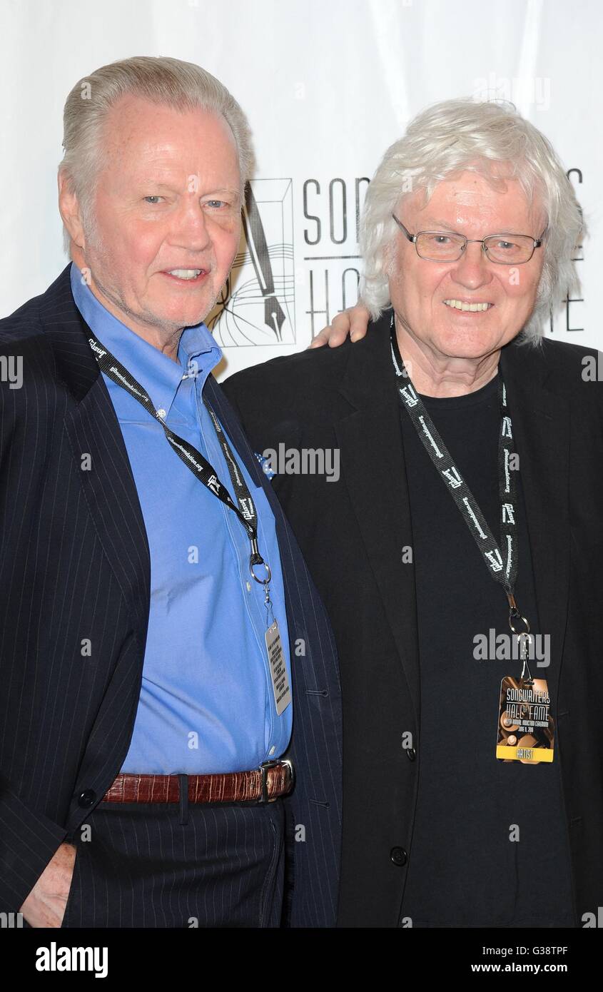 Jon Voight Obituary