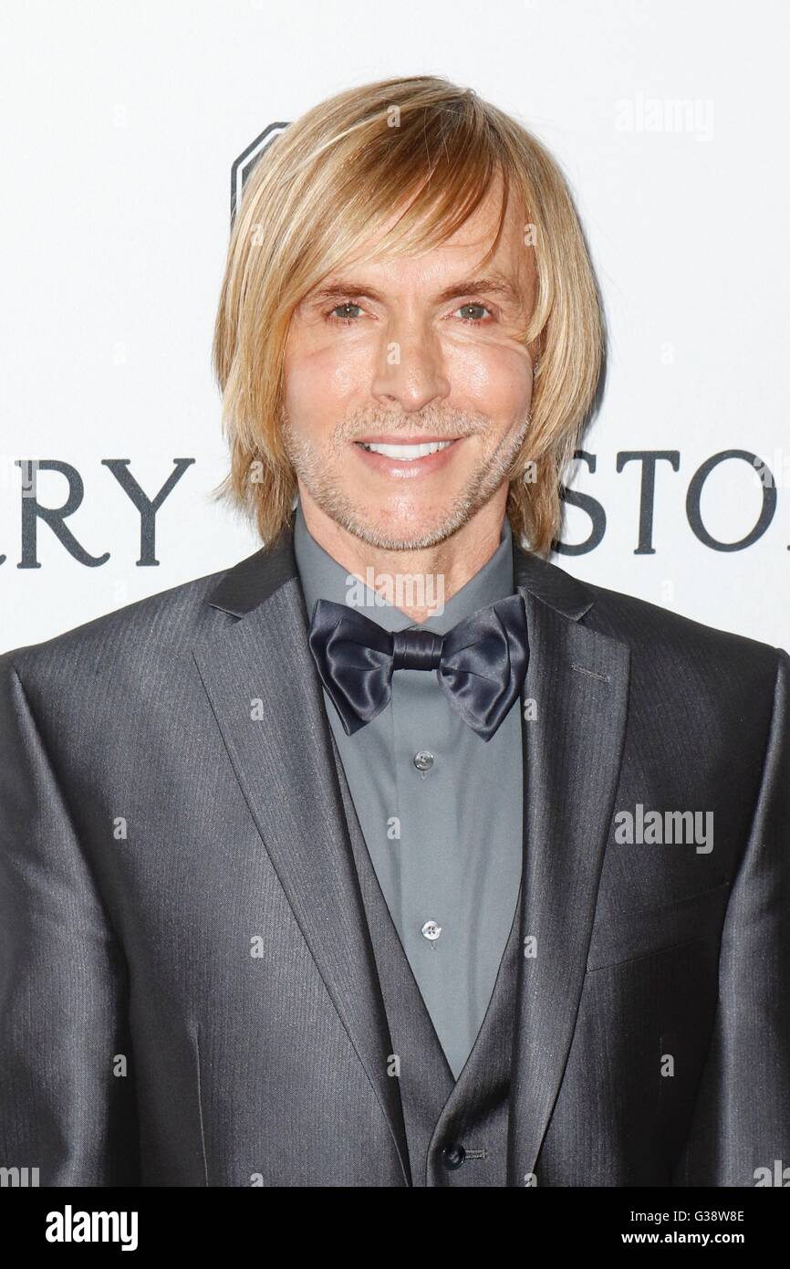 New York, NY, USA. 9th June, 2016. Marc Bouwer at arrivals for amfAR ...