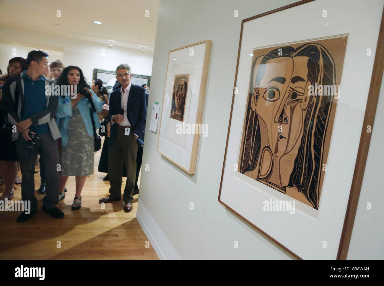 Picasso artworks hi-res stock photography and images - Alamy