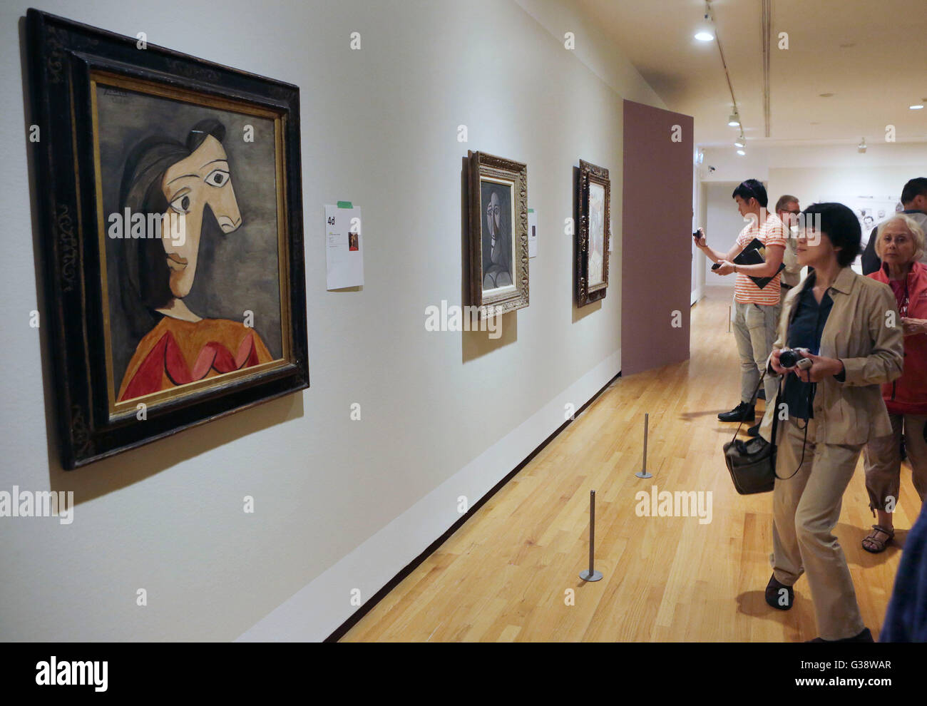 Picasso artworks hi-res stock photography and images - Alamy