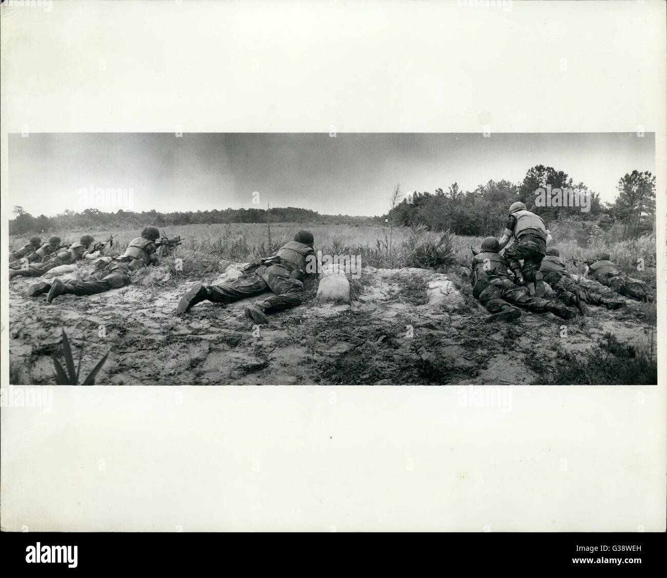 Frontline pictures hi-res stock photography and images - Alamy