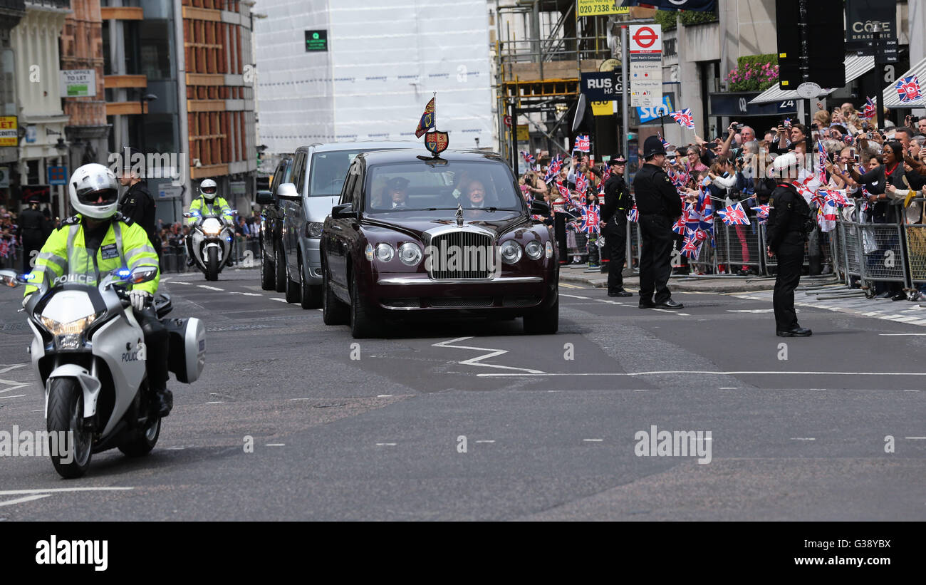 London, UK. 10th June, 2016. A motorcade carrying Britain's Queen ...