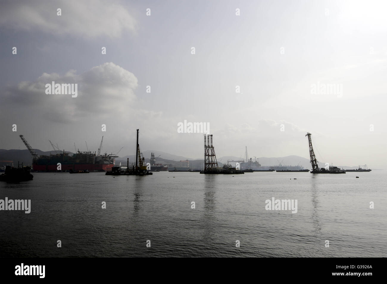 Samsung heavy industries korea hi-res stock photography and images - Alamy