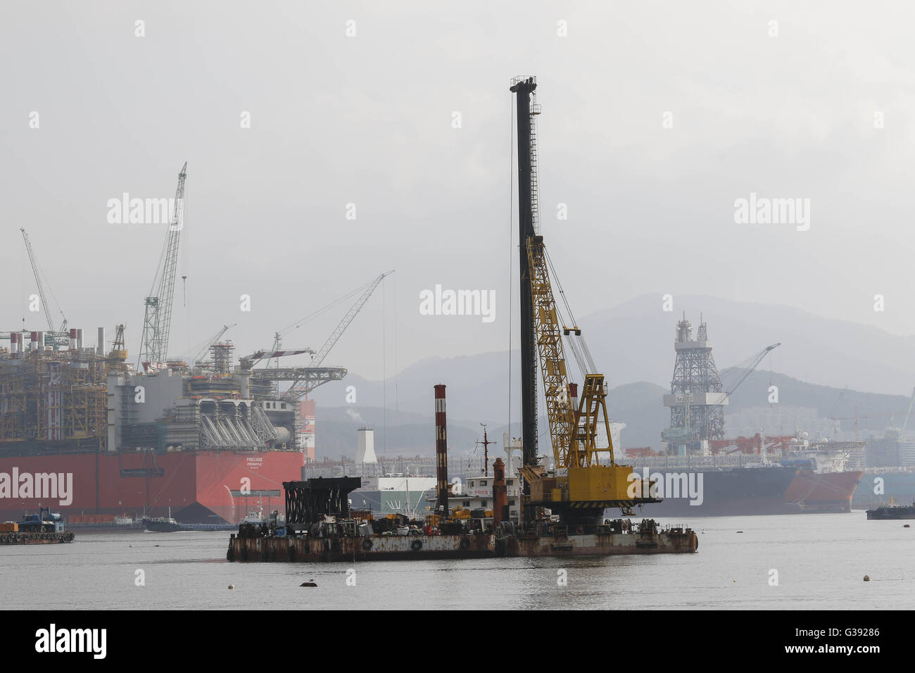 Samsung heavy industries korea hi-res stock photography and images - Alamy