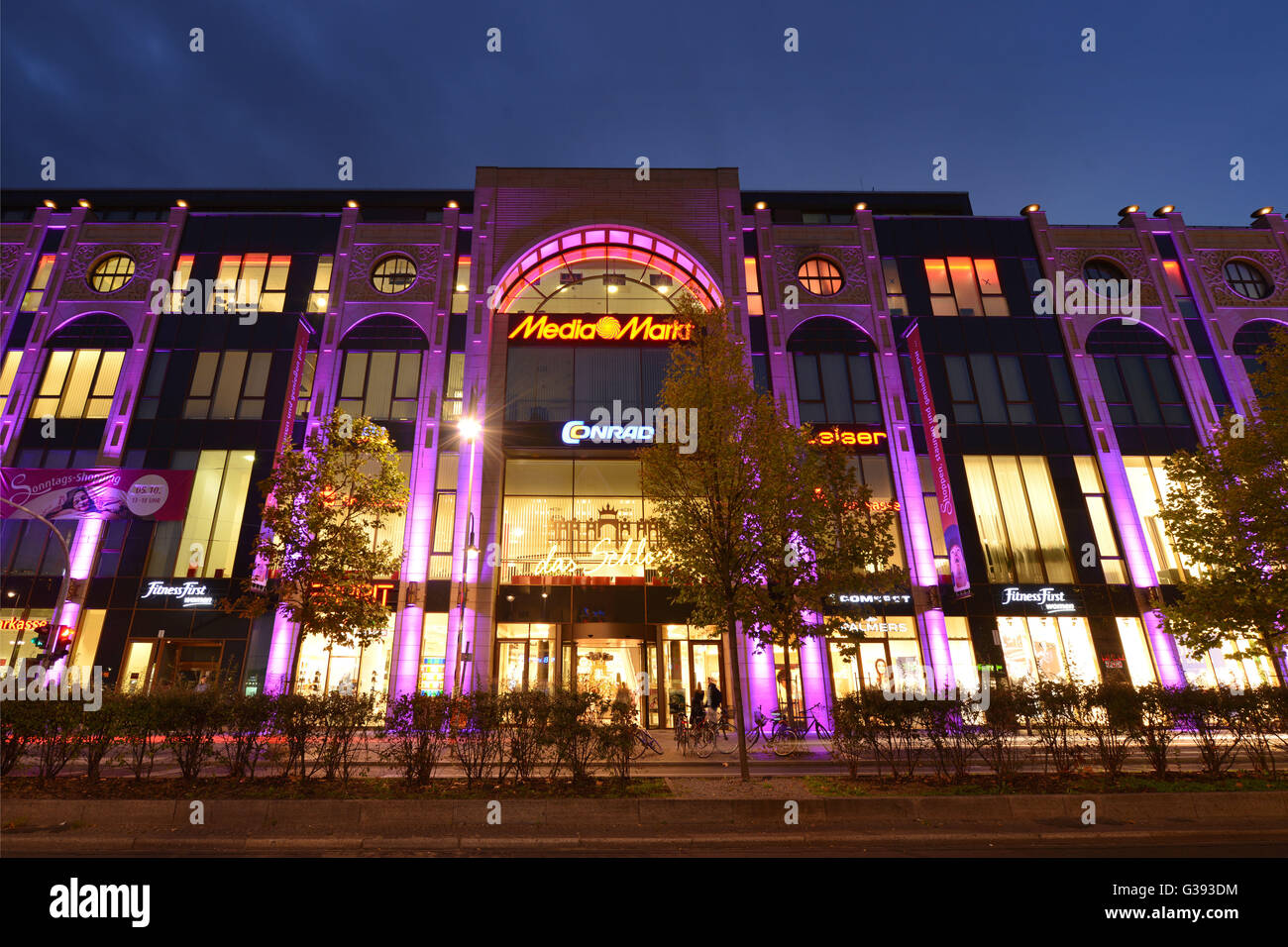 Shopping centre das schloss hi-res stock photography and images - Alamy